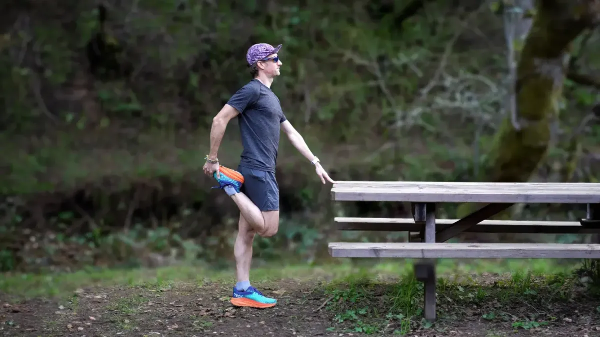 Best stretches for runners: dynamic warm-ups, static recovery routines